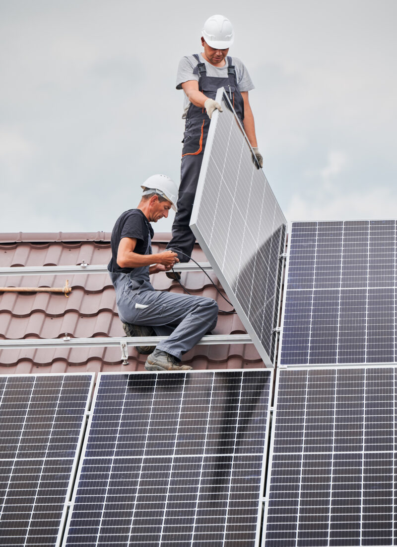 Dezvoltare de sisteme PV și ESS - Wiren